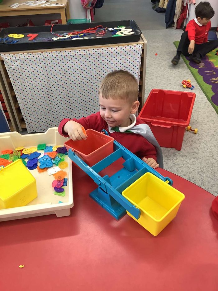 Parsloes Primary School | Nursery – Maths – Balancing Scales